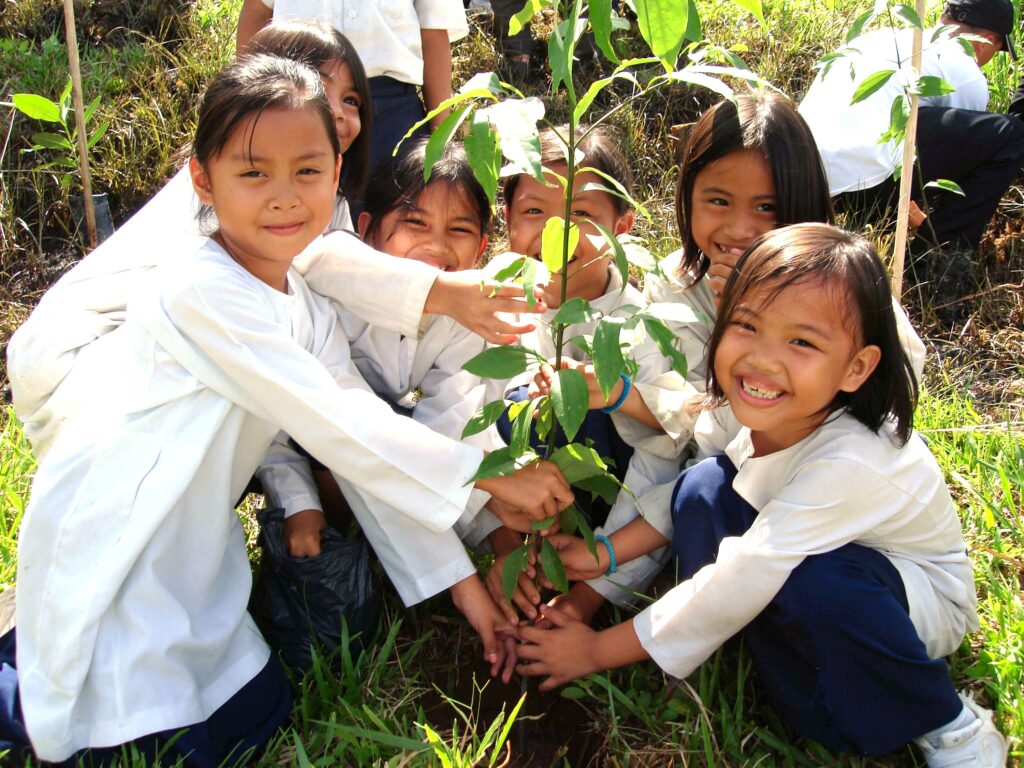 Works - Children's Forest Program - Oisca International